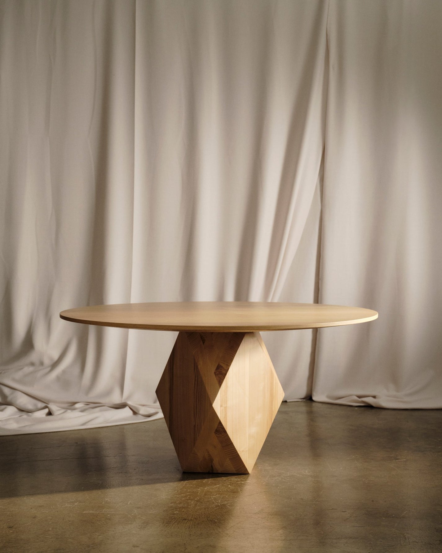 Facet Dining Table – fform